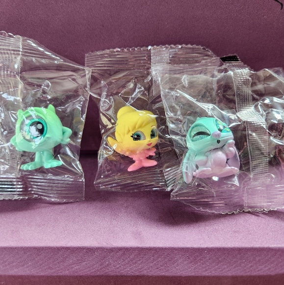 Disney | Toys | Nip Disney Doorables Spring Pastel Easter Mike Wazowski ...